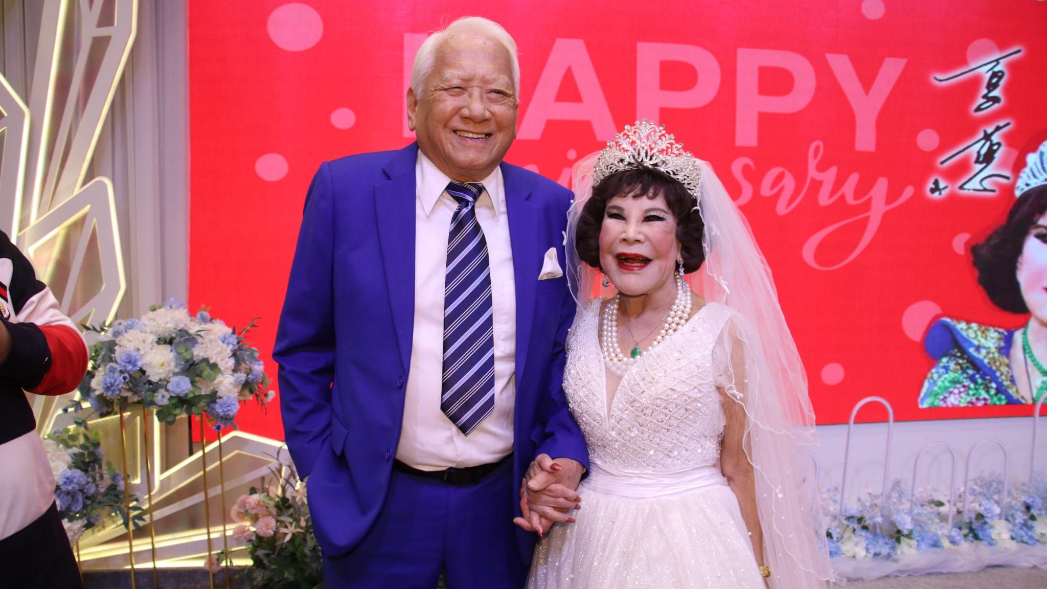 黃夏蕙再披嫁衣筳開80席 與老公慶祝結婚35周年 | am730